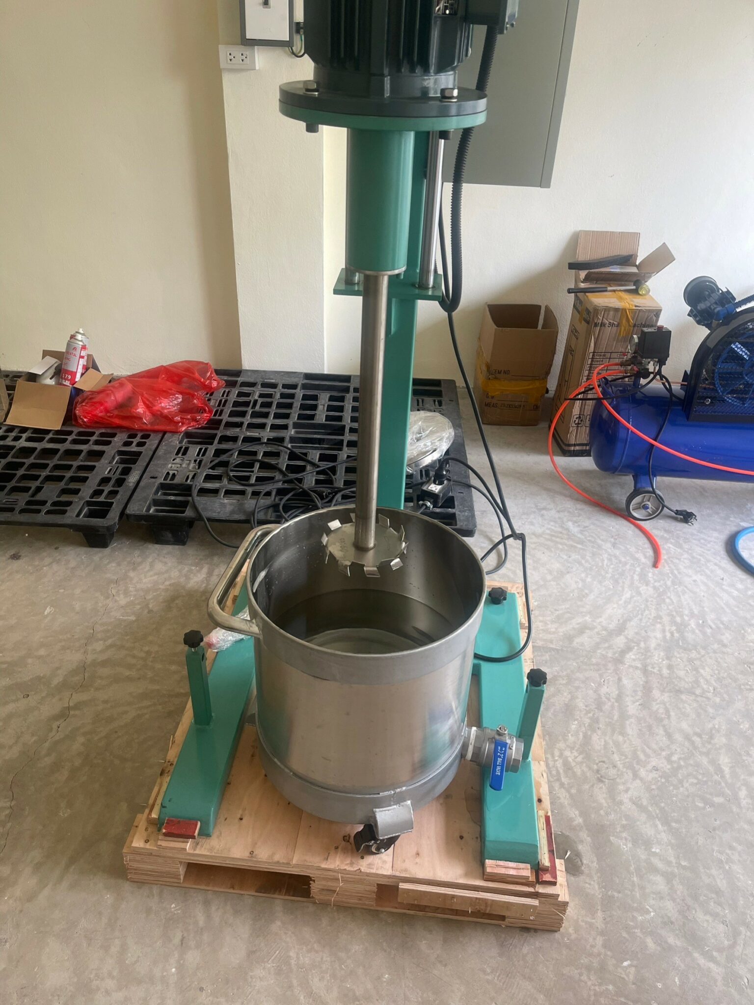 16053 เครื่องปั่นผสมของเหลว เครื่องปั่นครีม เครื่องปั่นโลชั่น (โปแถมถัง ...