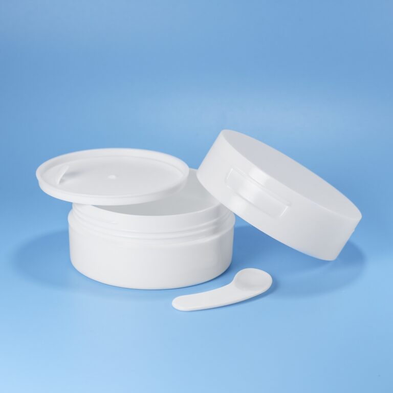 K0410 กระปุกครีมพลาสติก พร้อมไม้พายปาดครีม ขนาด 50 กรัม ราคาถูก