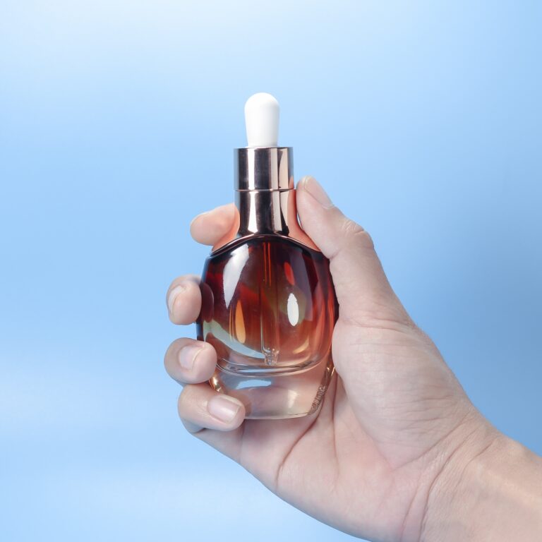 Y008 ขวดเกาหลี ขวดเซรั่มขวดแก้ว ทรงสวย เคาร์เตอร์แบรนด์ มีหลายสีให้เลือก